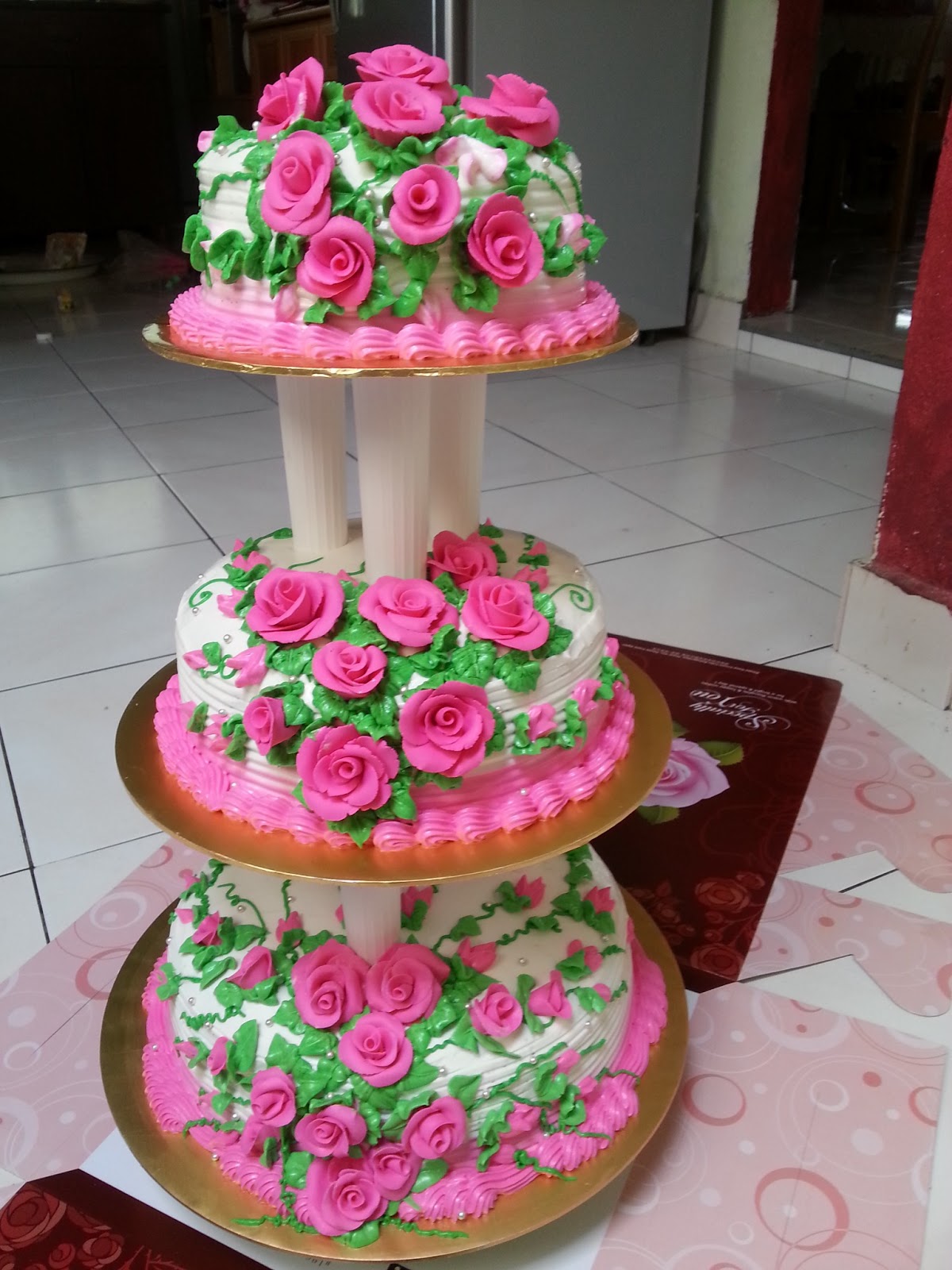 Mom bakers : Kek Weding tema pink Putih