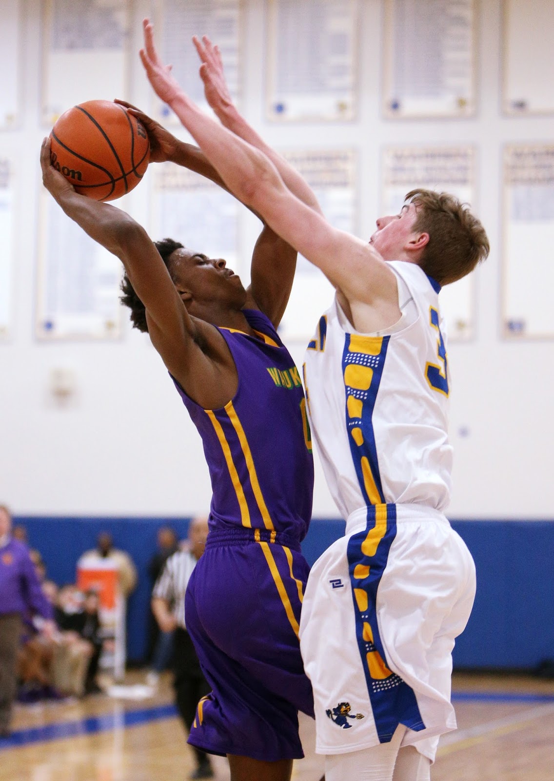Mark Kodiak Ukena: IHSA Varsity Boys Basketball: Waukegan vs Warren