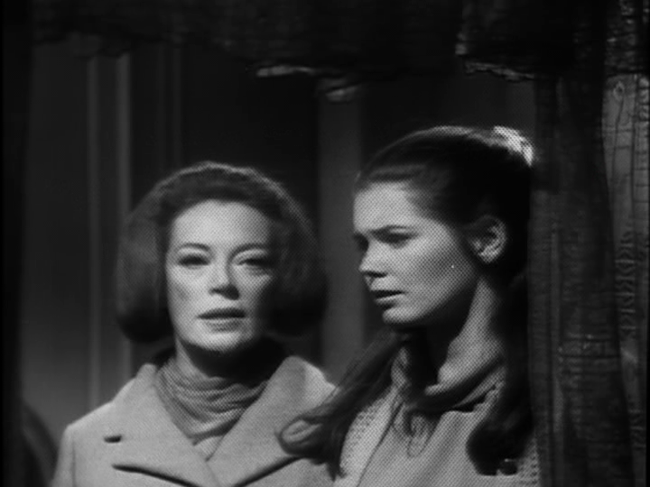 Shadows on the Wall: An Online Dark Shadows Fanzine: The Fits, Fashions ...