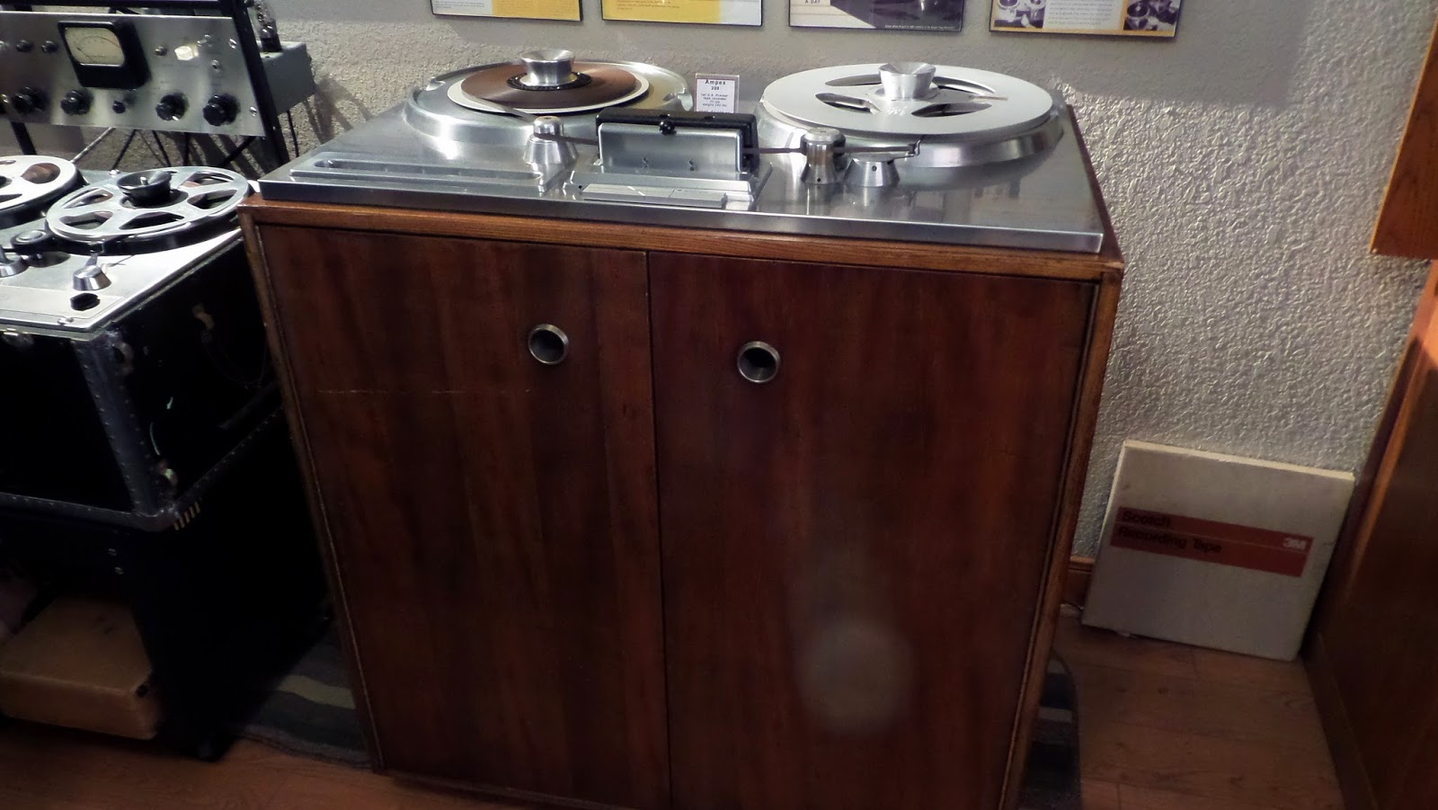 2 Live Freely: Photo-of-the-Week #149, The Ampex 200 Studio Audio ...