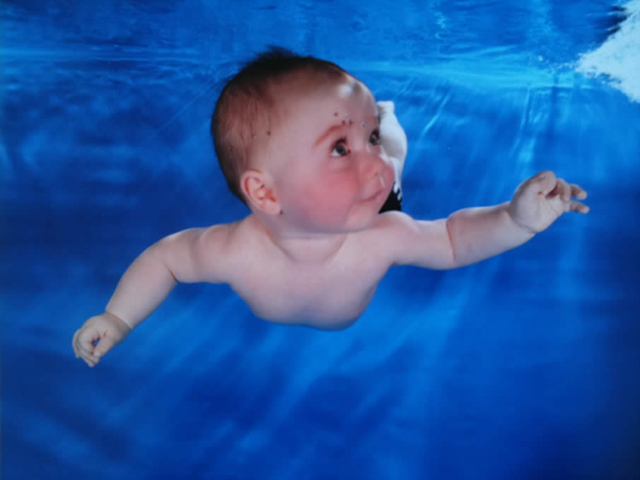 best photos 2 share: 8 Photos of Adorable Babies Swimming Underwater