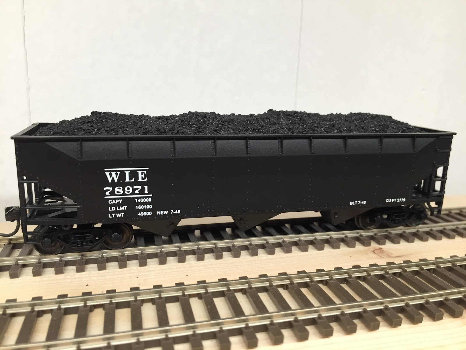 Adena Railroad: HO Scale W&LE Hoppers