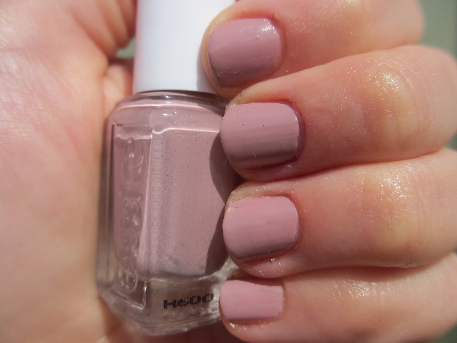 knicksandnails: Essie - Lady Like