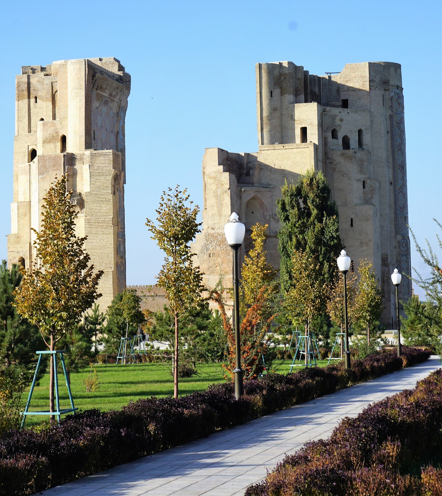 Souvenir Chronicles: SHAHRISABZ, UZBEKISTAN: AK-SARAY PALACE AND AMIR TIMUR