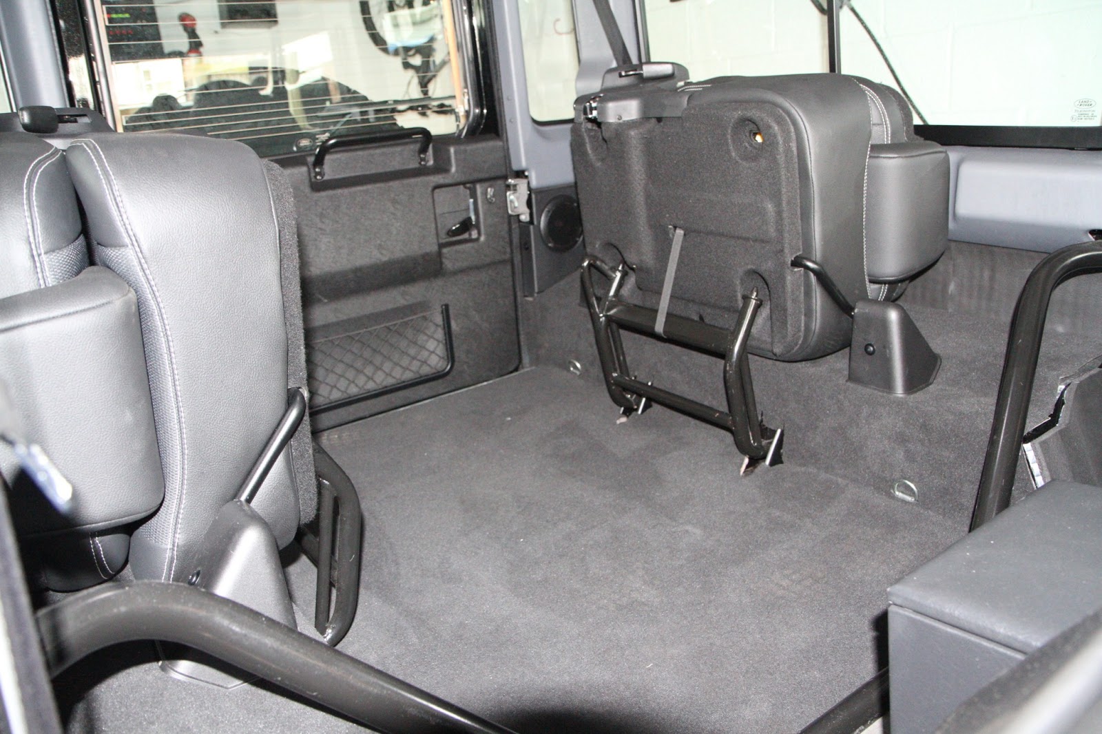 Defender 90 XS: Sound Deadening Phase 3 (Rear Tub)