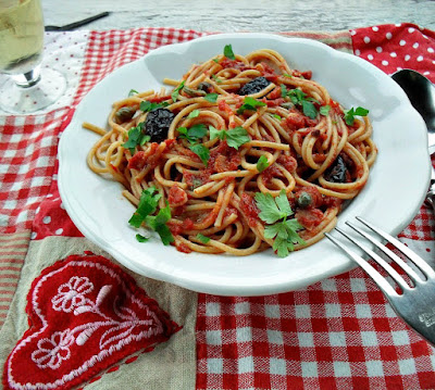 Gaga u kujni: Pasta putaneska