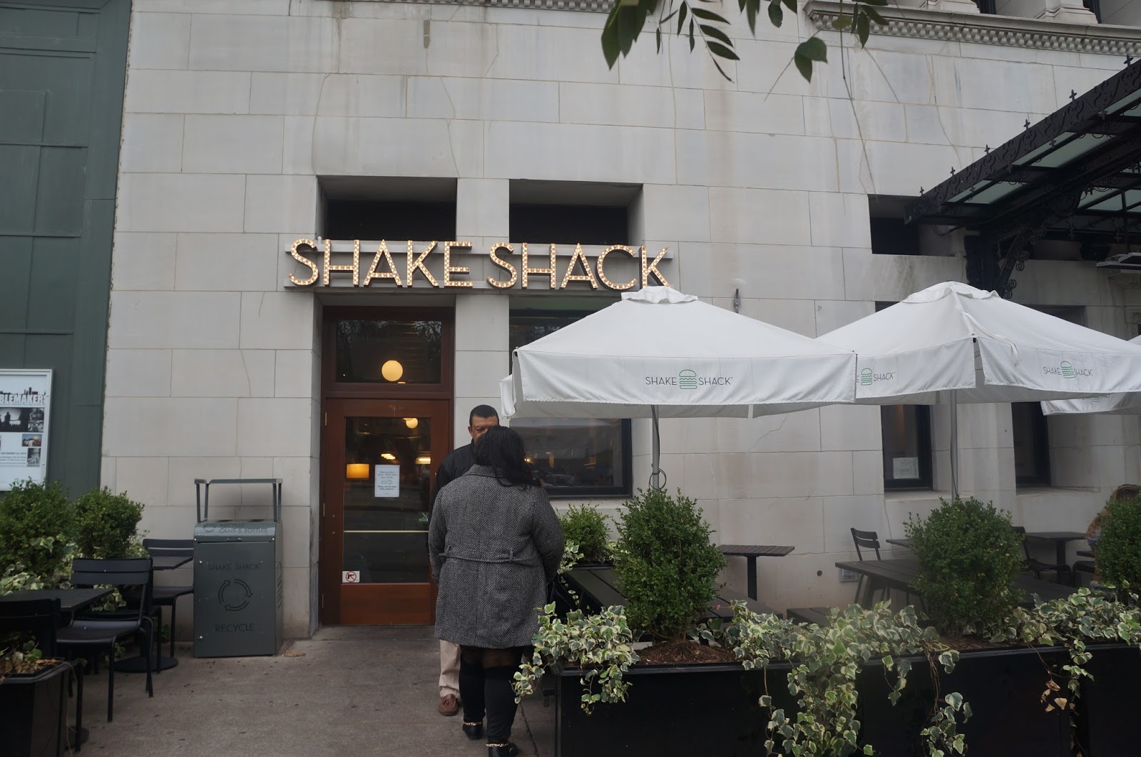 The Food Seeker: SHAKE SHACK (CHICAGO, IL)