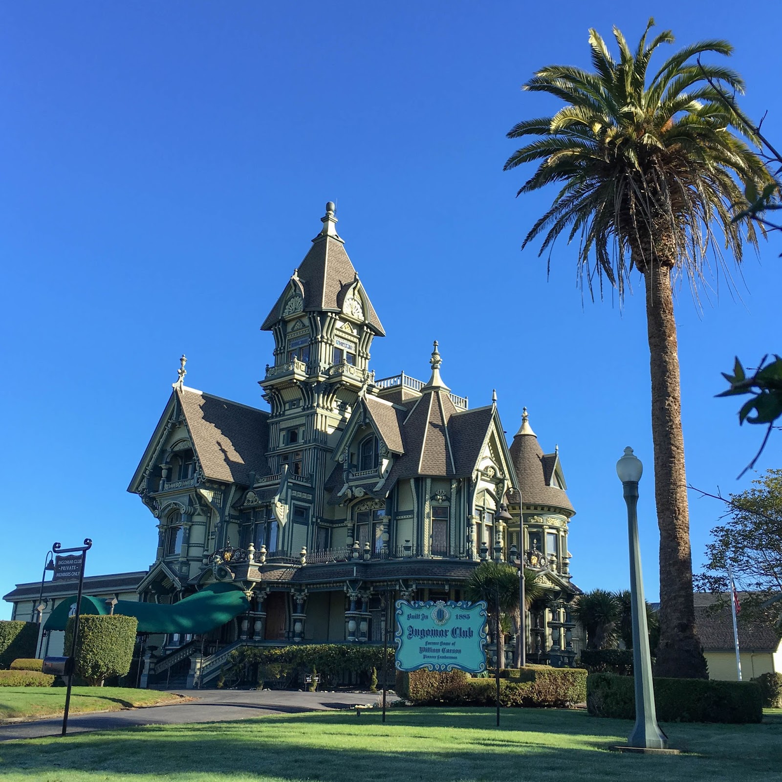 Through My Looking Glass: 39/366 - Out in the Town - Architecture