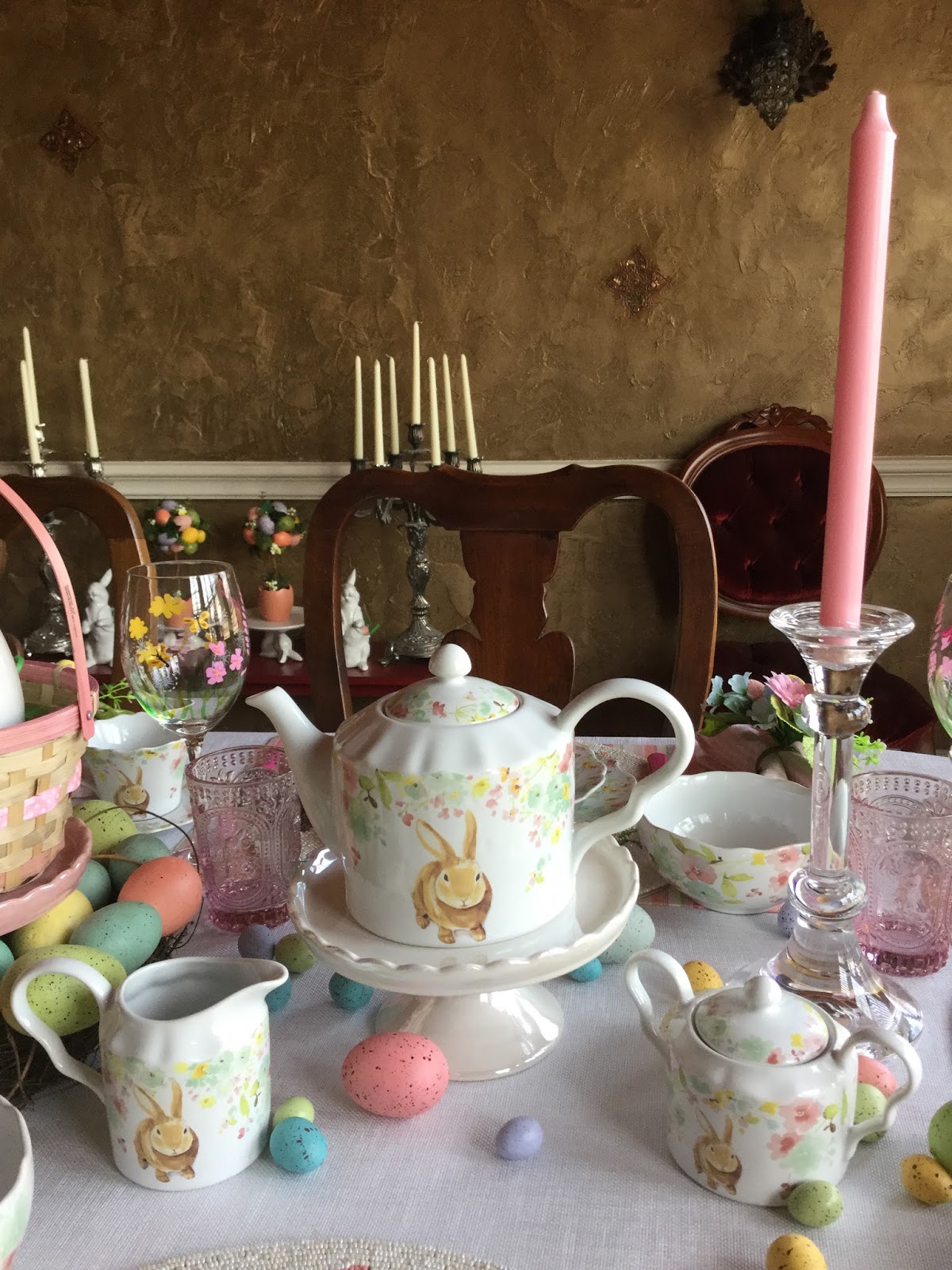 TEA IN TEXAS: HOP TO EASTER TIME