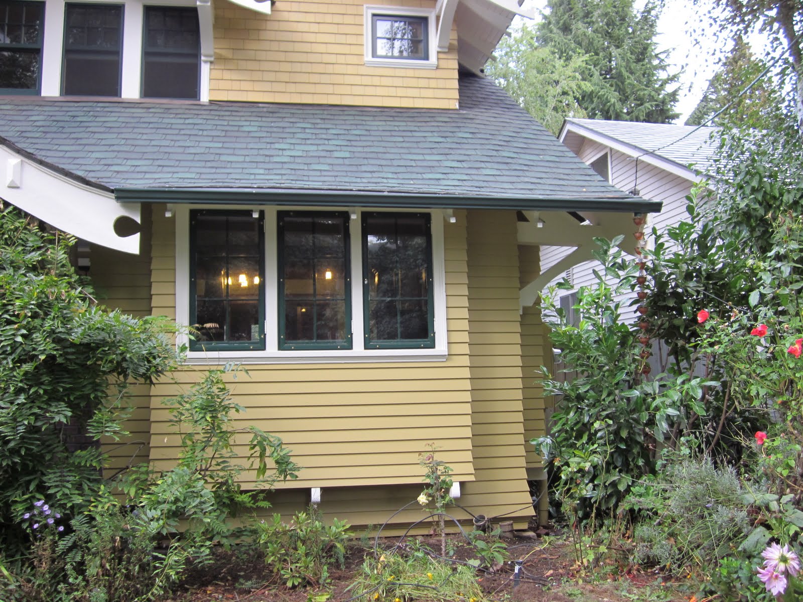 Laurelhurst Craftsman Bungalow: Gutters Installed