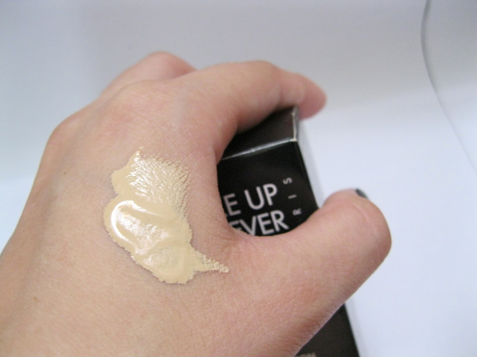 Blog Optei: Série sobre Bases - Make Up For Ever HD