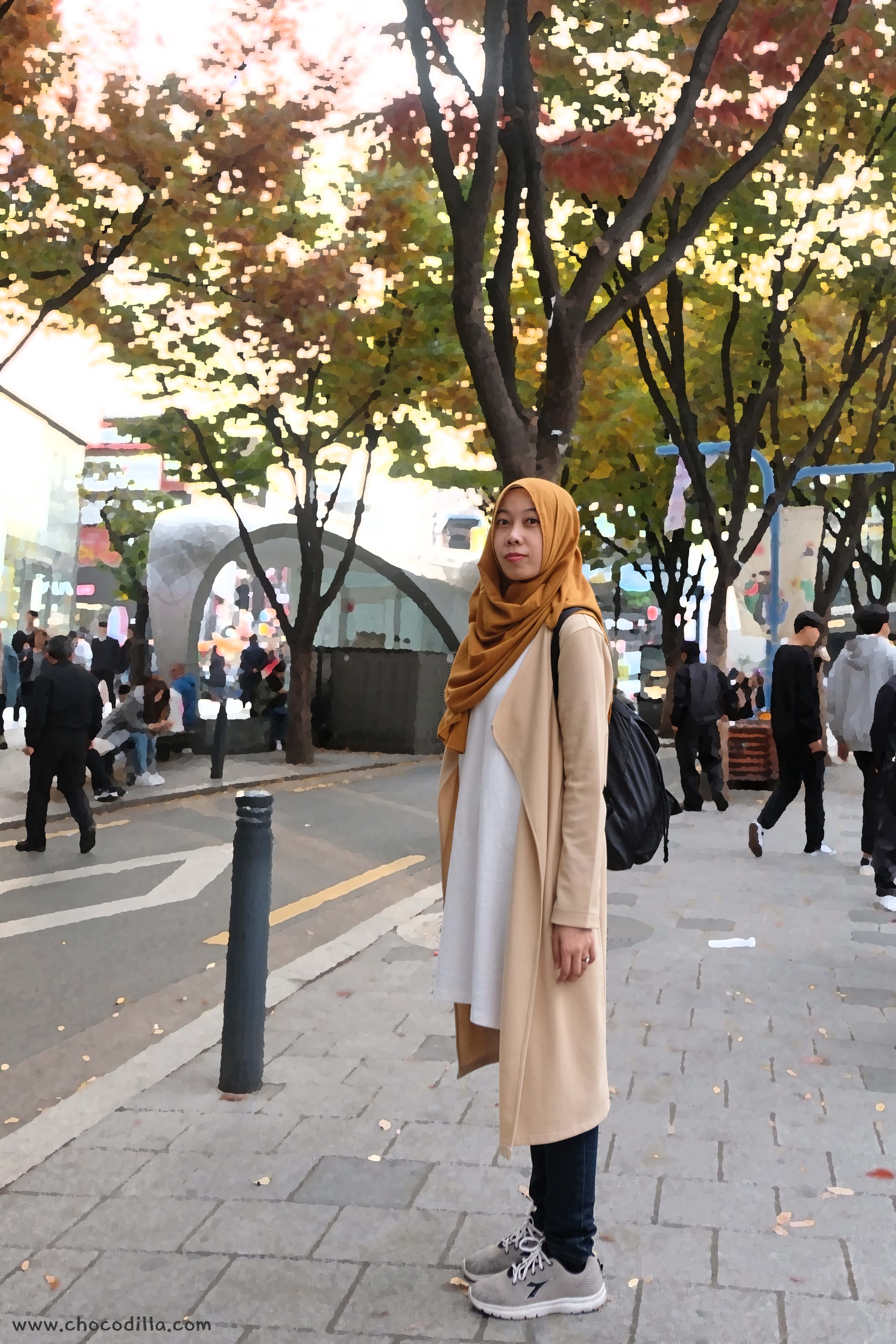 CHOCODILLA: Inspirasi Outfit Liburan Musim Gugur di Korea untuk Hijaber