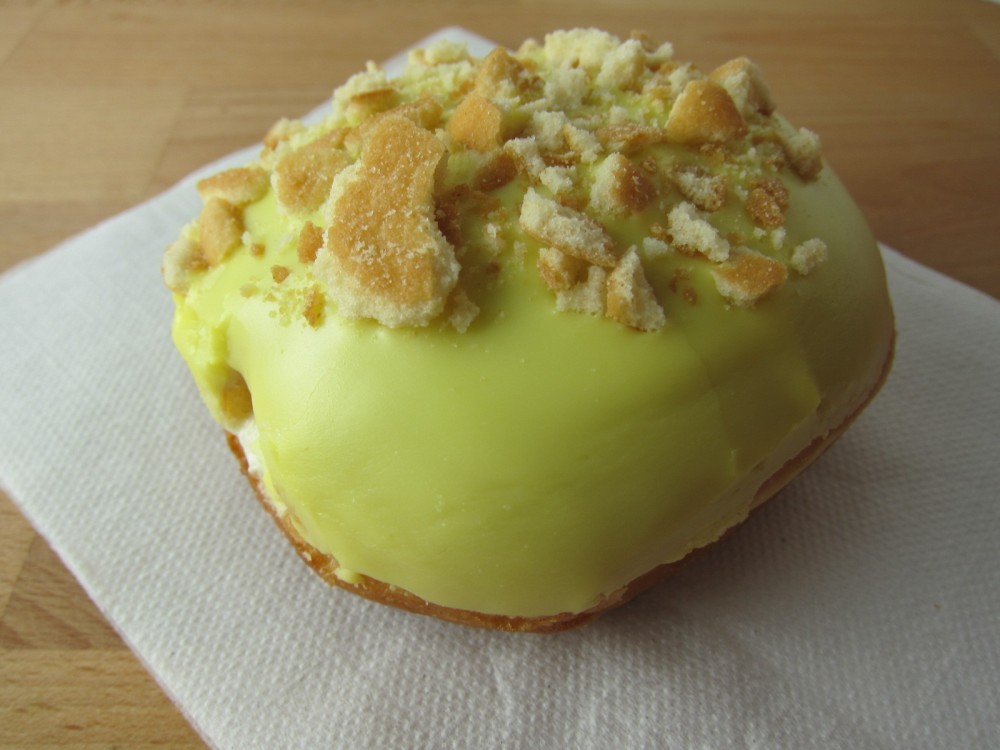 Review: Krispy Kreme - Banana Pudding Donut