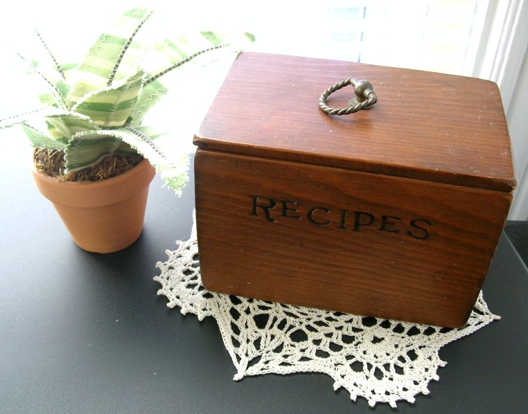 ORDINARY MOMMY DESIGN: Small Storage Solutions.