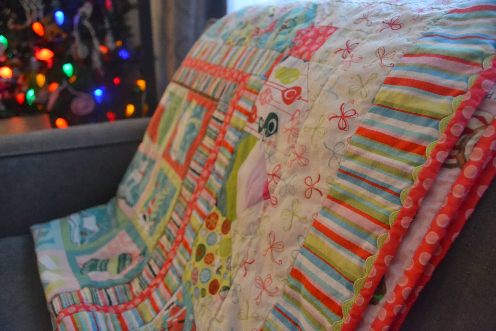 Erika Made It: Christmas Craft Week: Sheri Berry Holiday Quilt!