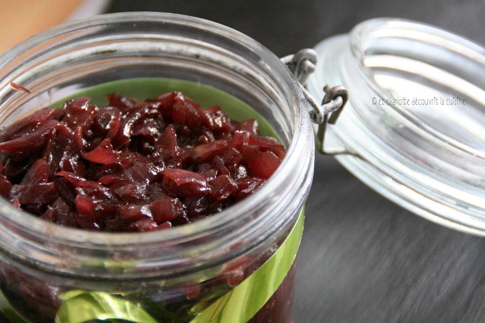ET CHARLOTTE DÉCOUVRIT LA CUISINE...: Confit d'Oignons