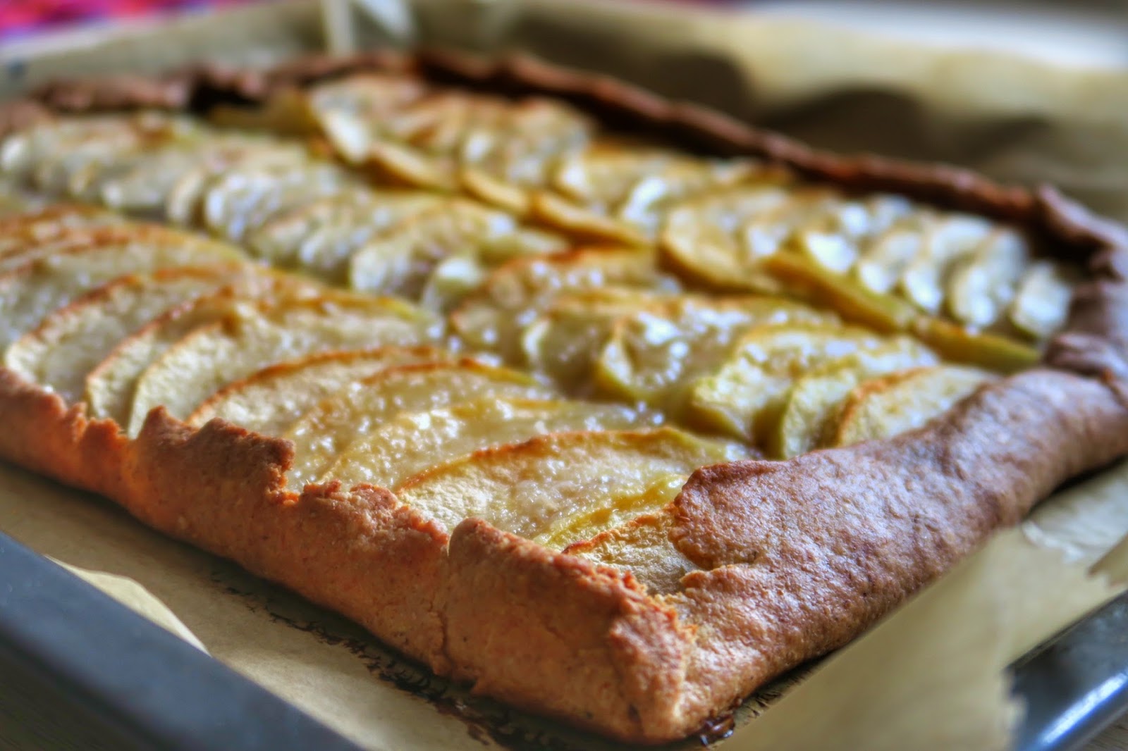 Maailma maitsed: Õunakook krõbedal põhjal