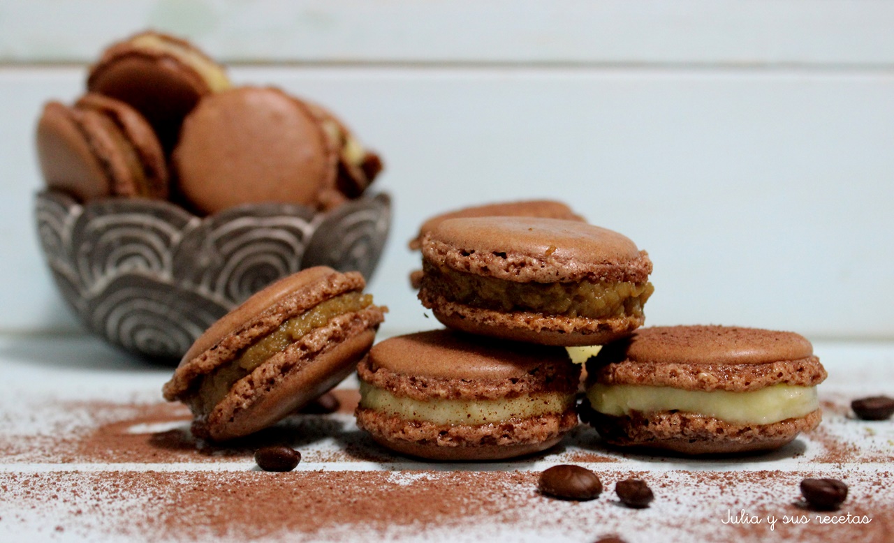 JULIA Y SUS RECETAS: Macarons de chocolate relleno de crema de café