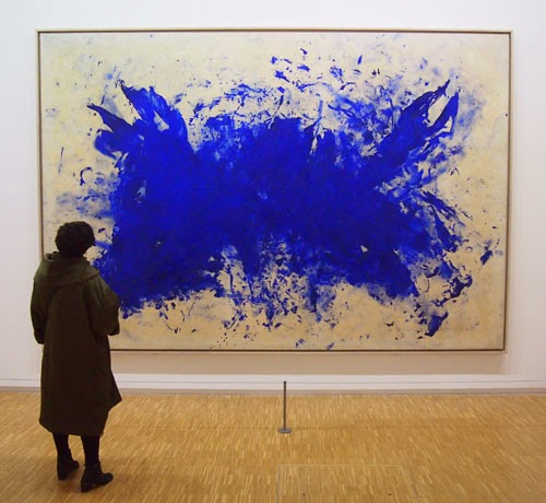 Belts & Co.: Azul segundo Yves Klein