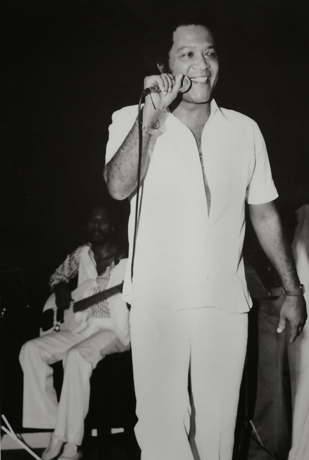 ROBERTO RIBEIRO - CANTOR - (55 anos) * Campos dos Goytacazes, RJ (20/07 ...