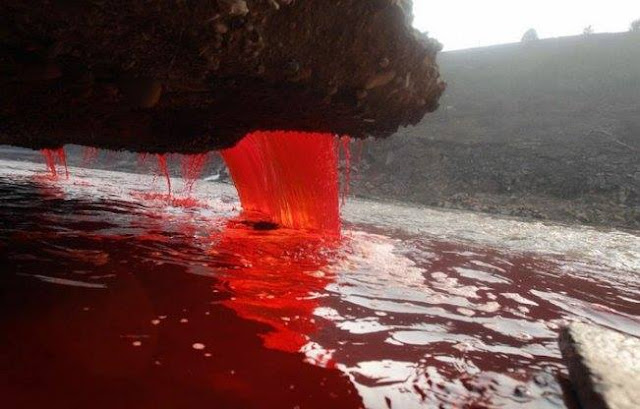 Must See Photos: River Turns Into Blood Like Red In Russia, Sign Of The ...