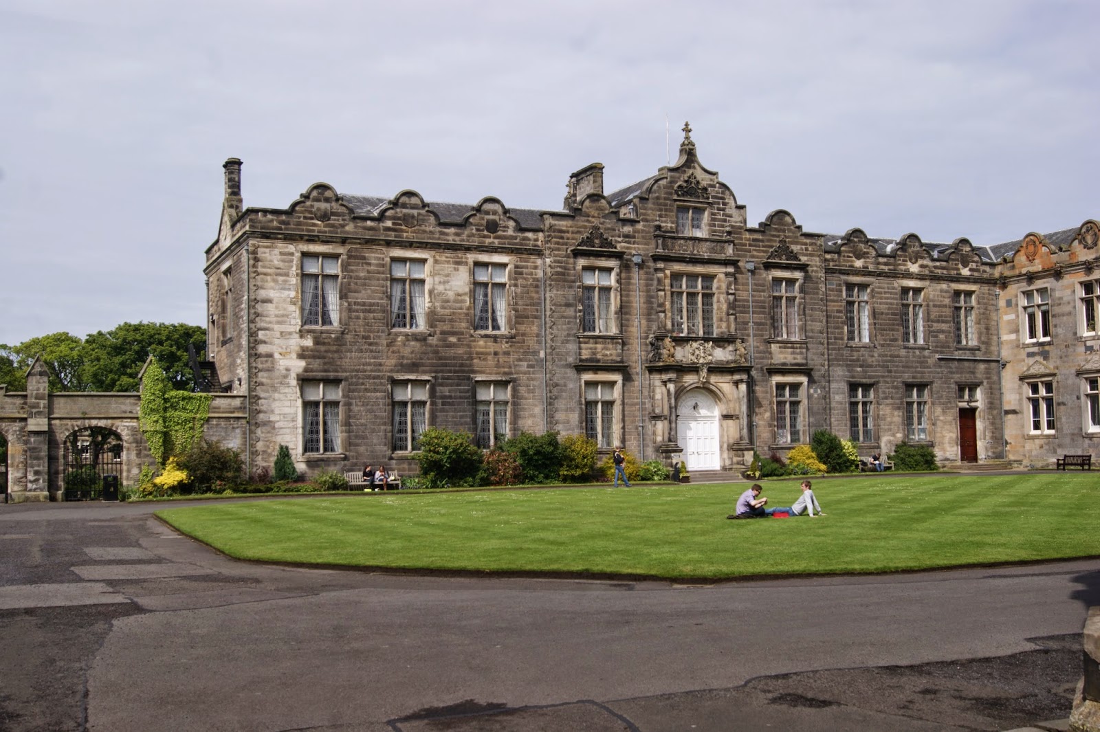 A day trip to St Andrews... - Frills 'n' Spills