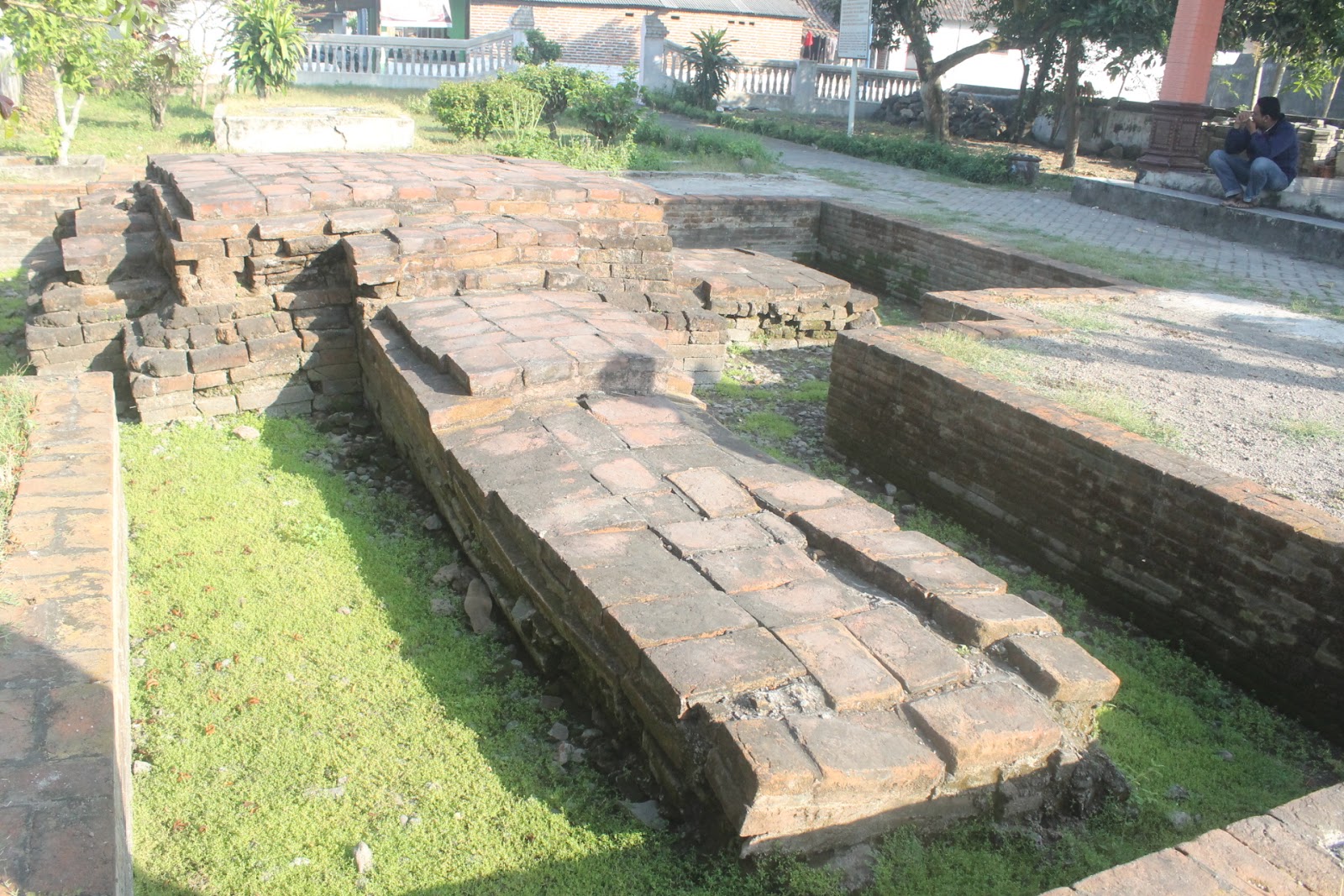 KKN UMSIDA MEDALEM 2015: CANDI MUNCUL DESA MEDALEM TULANGAN