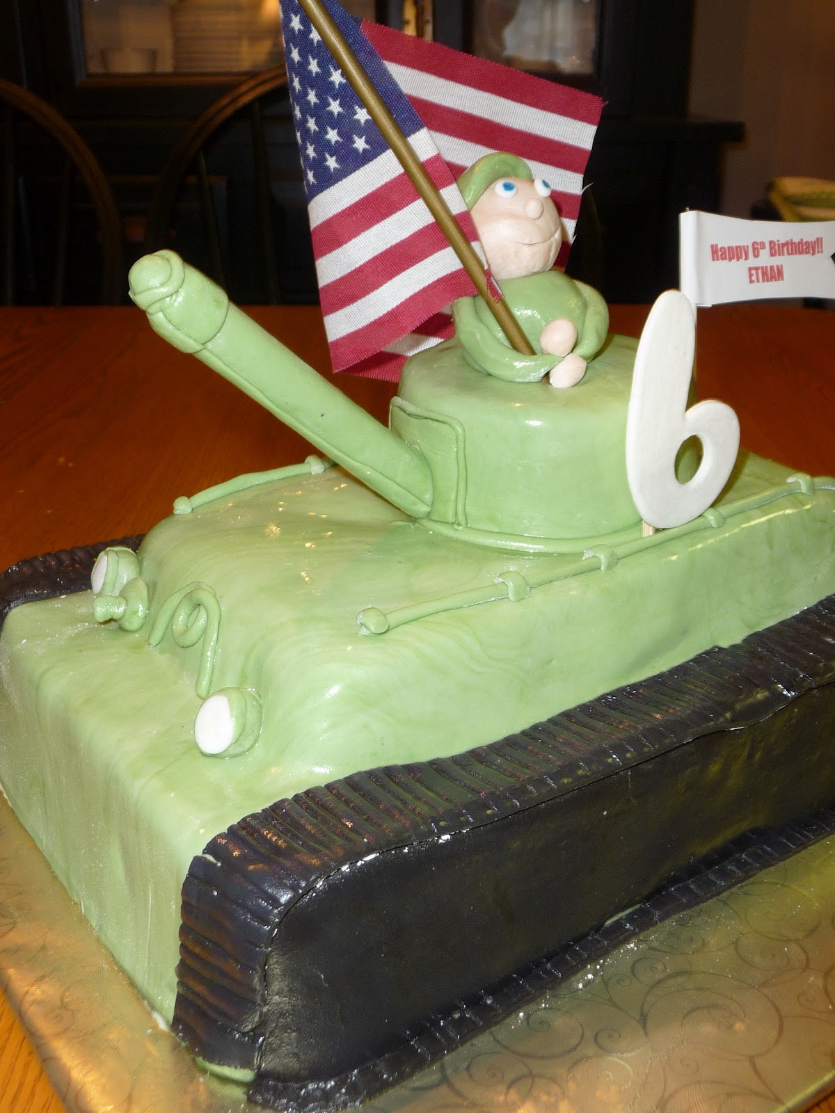 Icing On Top -- Cakes for Every Occasion: Army Tank Cake
