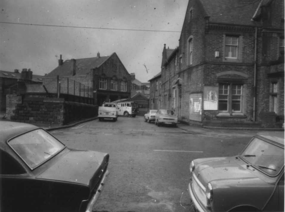 Old Swan Old photographs and Memories: Derby Lane