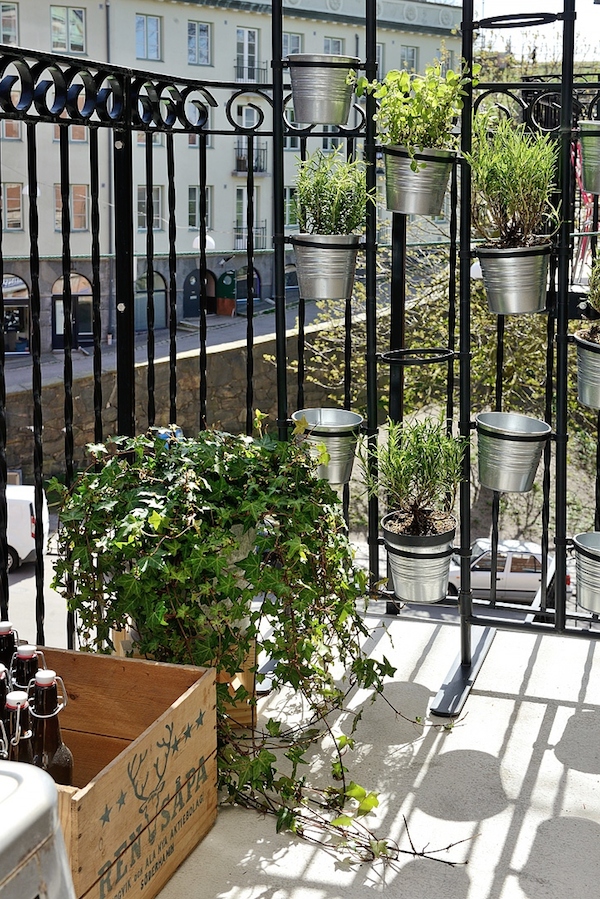 my scandinavian home: Spring has sprung in a lovely Swedish space