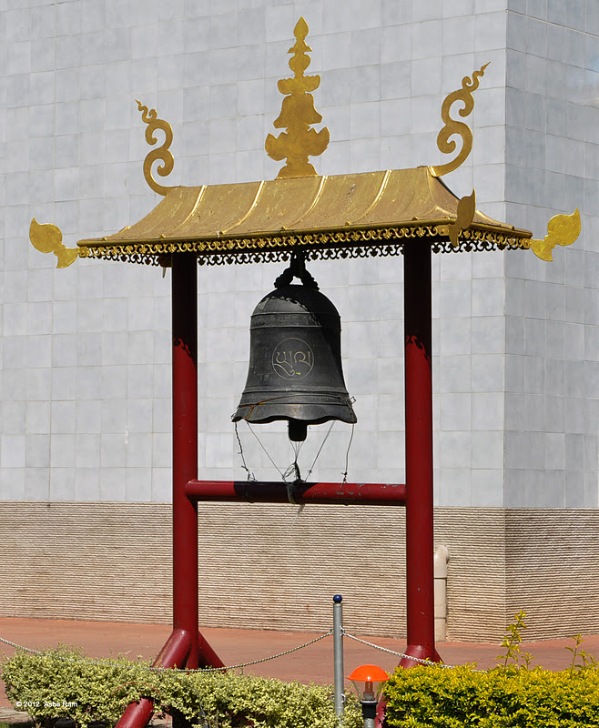 Let's holiday!: Bylakuppe - Jan 2012