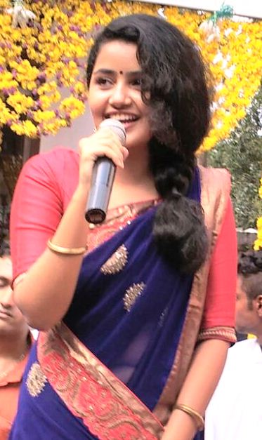 Anupama Parameshwaran (Premam Mary) Hot Navel Show In Saree for the ...