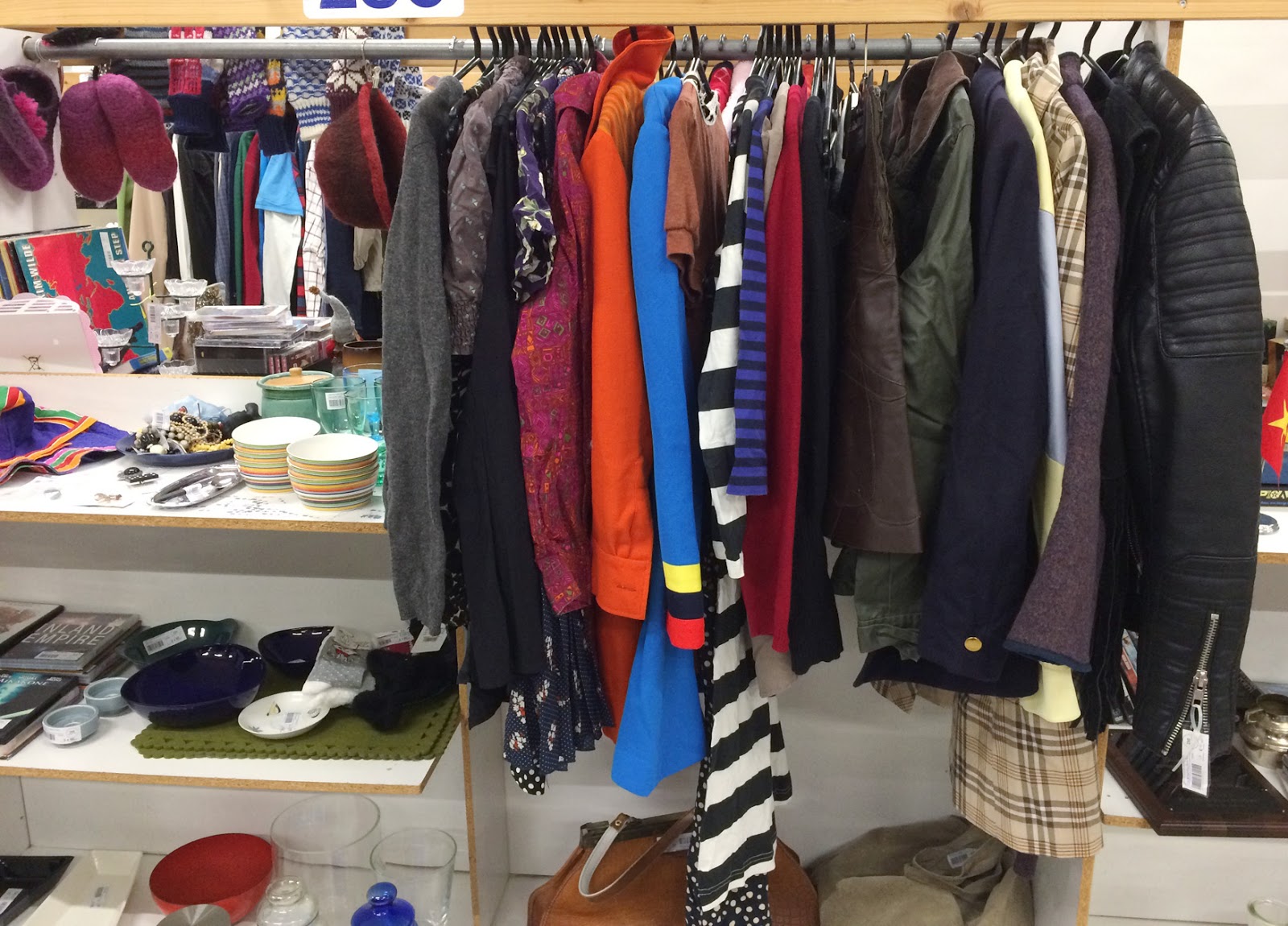 Kirppisrakkautta: Kirppispöytä