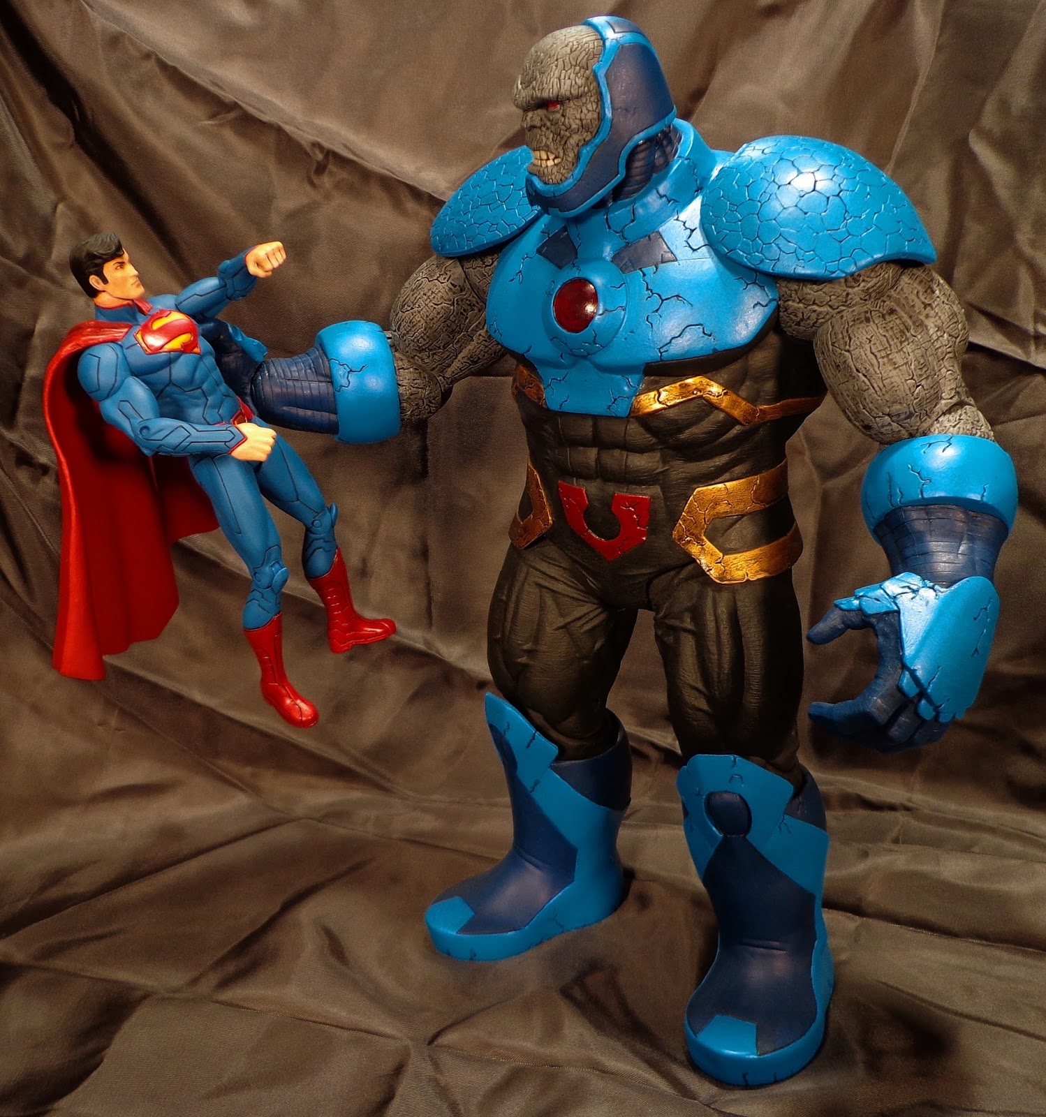 Stronox Custom Figures: DC Collectibles: Darkseid and Parademons