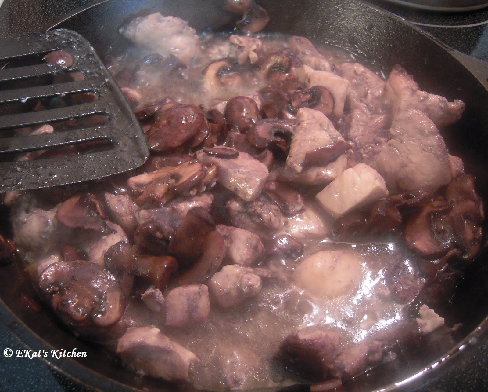 EKat's Kitchen: Cremini Chicken Marsala over Pesto Pasta