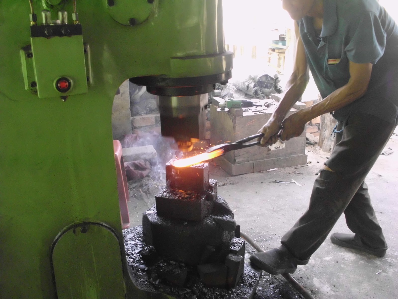 depankanta.blogspot.com: CIKGU FAUZI PANDAI BESI