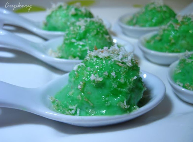 Pandan Sticky Rice Balls with Sweetened Toasted Coconut