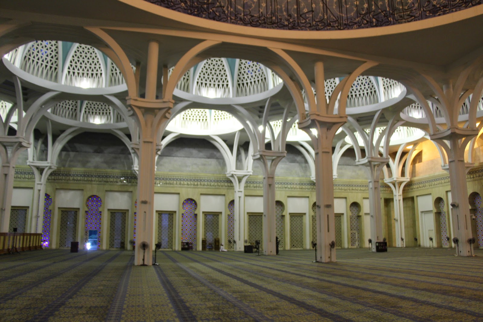 Muhammad Qul Amirul Hakim: Masjid Negeri Sarawak, Kuching (Sarawak's ...