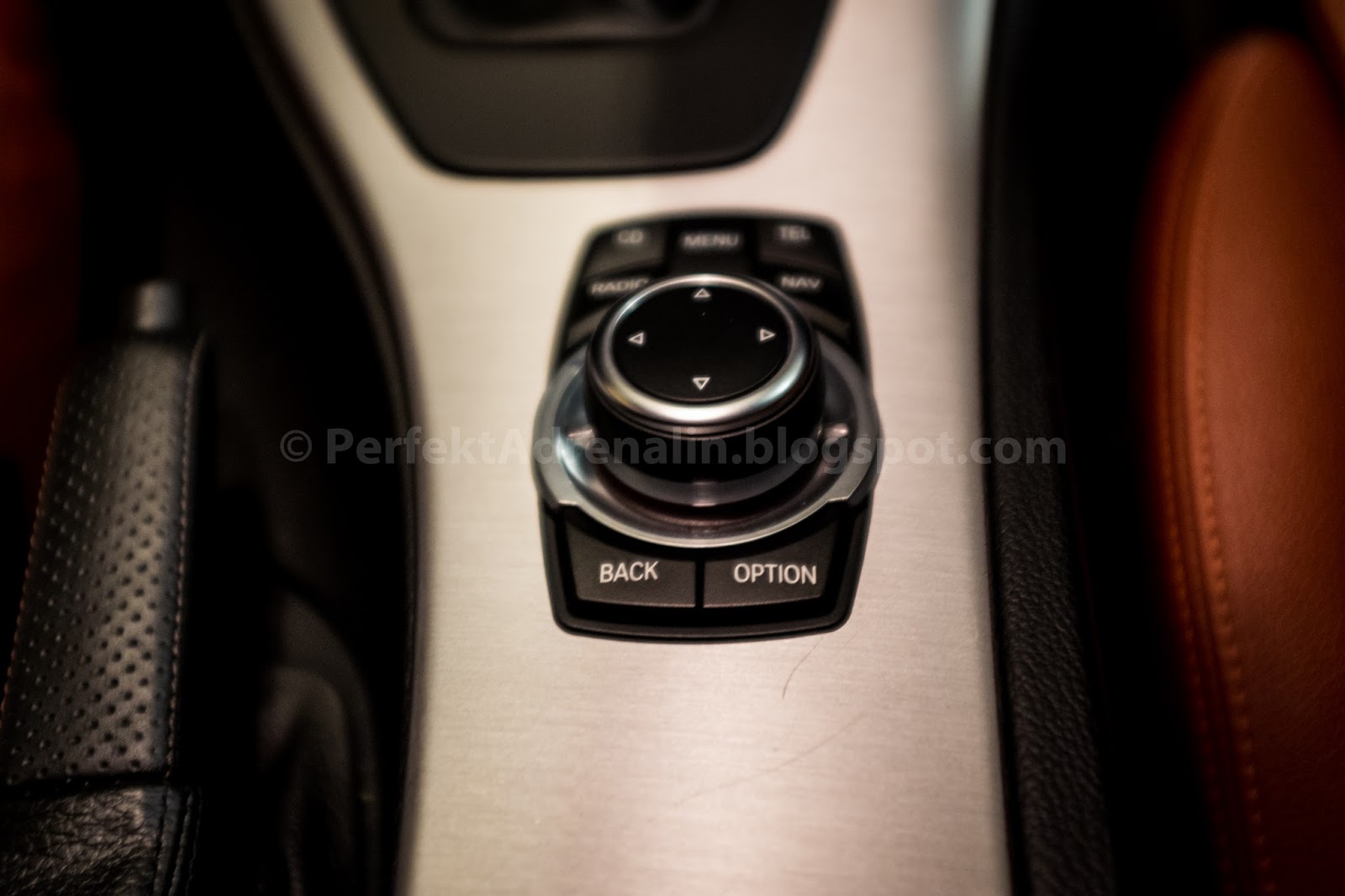 PerfektAdrenalin: BMW F30 vs. E90 iDrive Controller Comparison