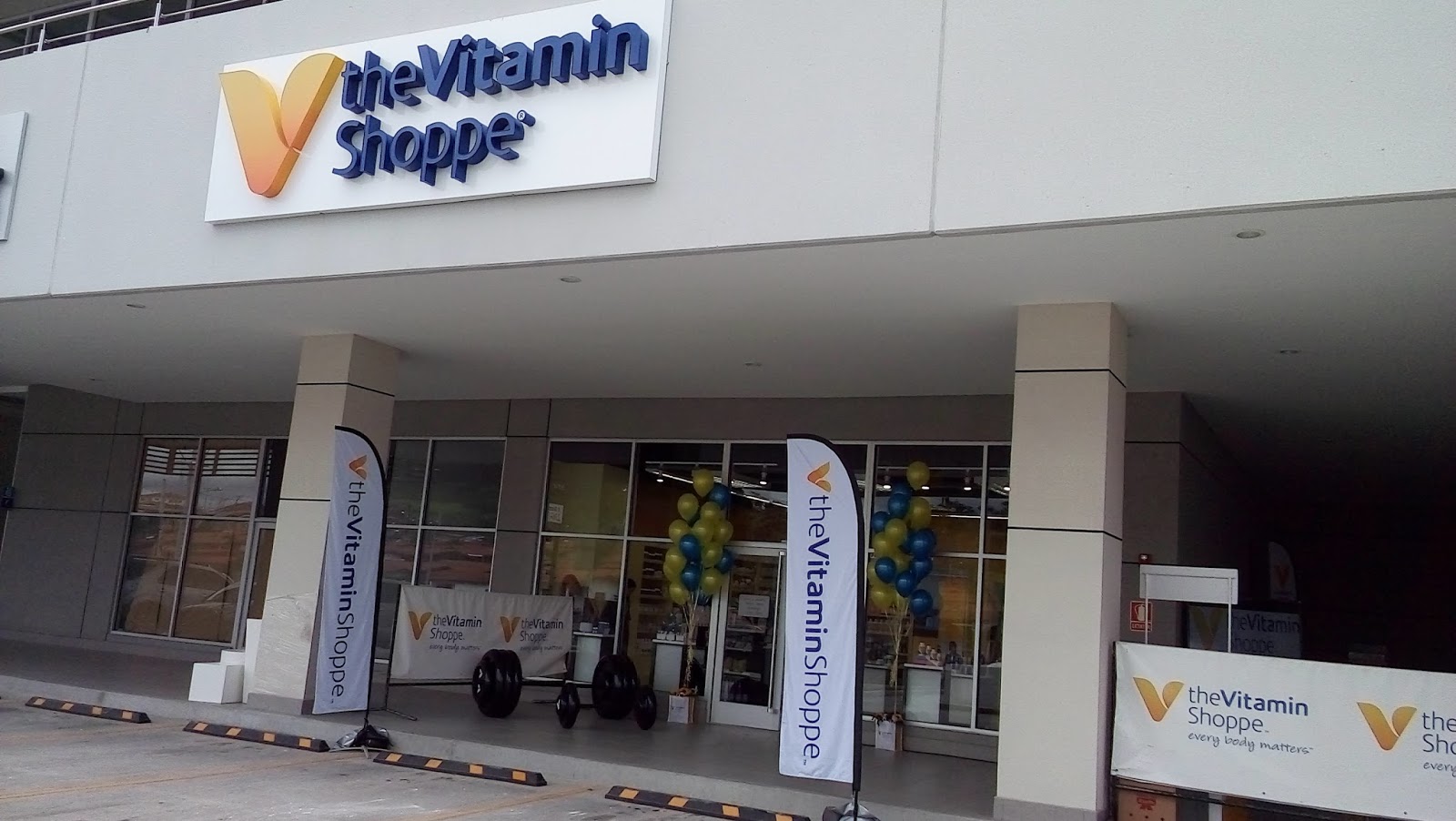RUNNING IN PANAMA : THE VITAMIN SHOPPE