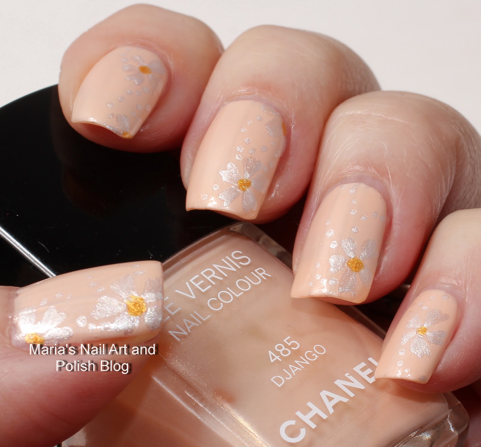 Marias Nail Art and Polish Blog: Neutral nail art - Artsy Wednesday
