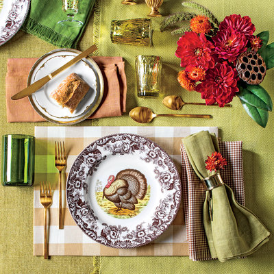 Aesthetic Oiseau: Turkey Plate Tables