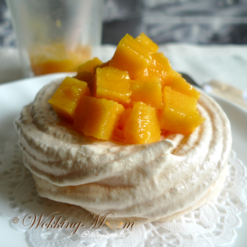 Let's get Wokking!: Mango Pavlova and Soda芒果帕芙洛娃与苏打 | Singapore Food ...