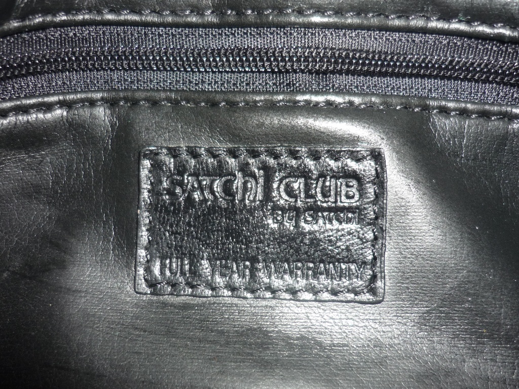 YUS BRANDED BAG: authentic satchi leather clutch bag