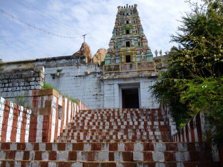 Tamilnadu Tourism: Kodunkundranathar Temple, Piranmalai, Sivaganga