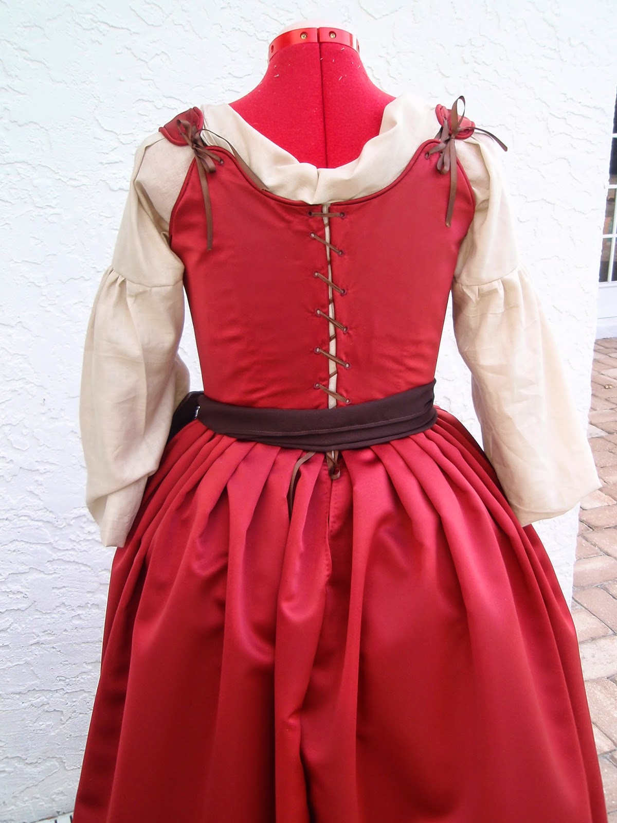 The Antique Sewist: 1630s Italian Dress