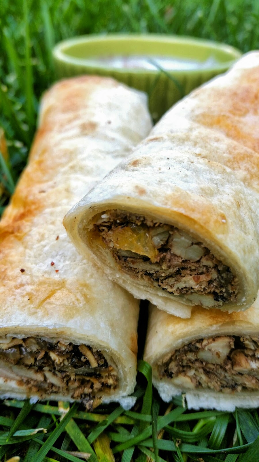 Savvy Chef: Musakhan: Middle Eastern Chicken Rolls