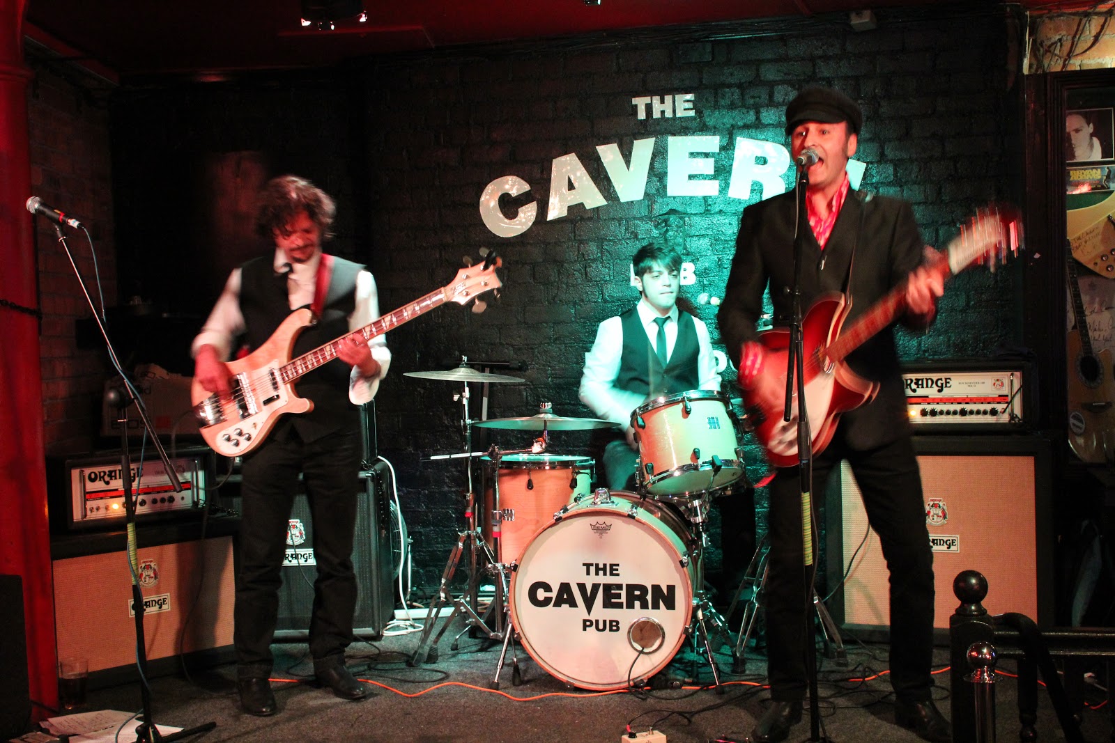 LIVE AT THE CAVERN CLUB (Liverpool) - PRESENTACION CD