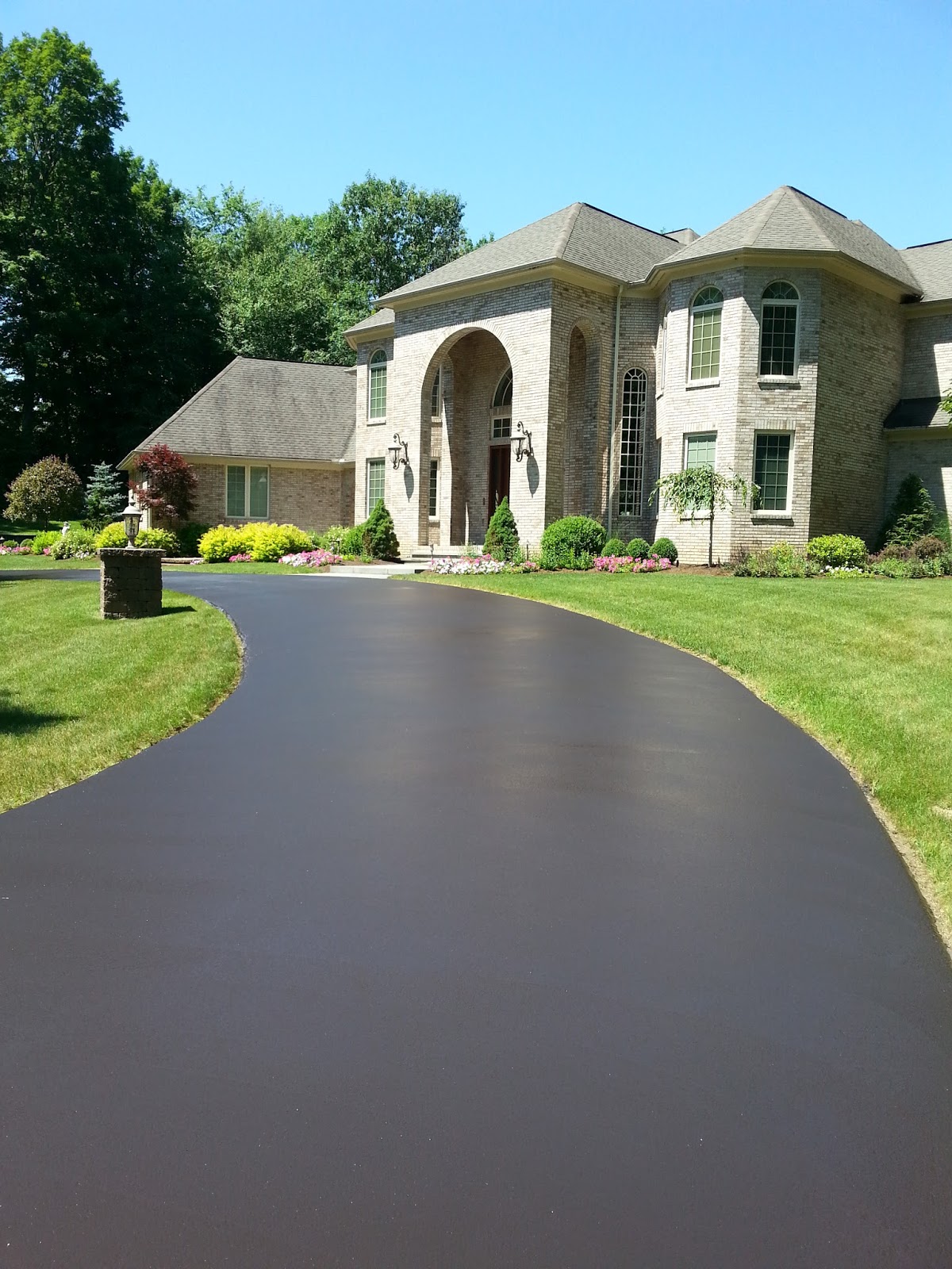 Boldt Paving & Sealcoating: Asphalt Sealcoating