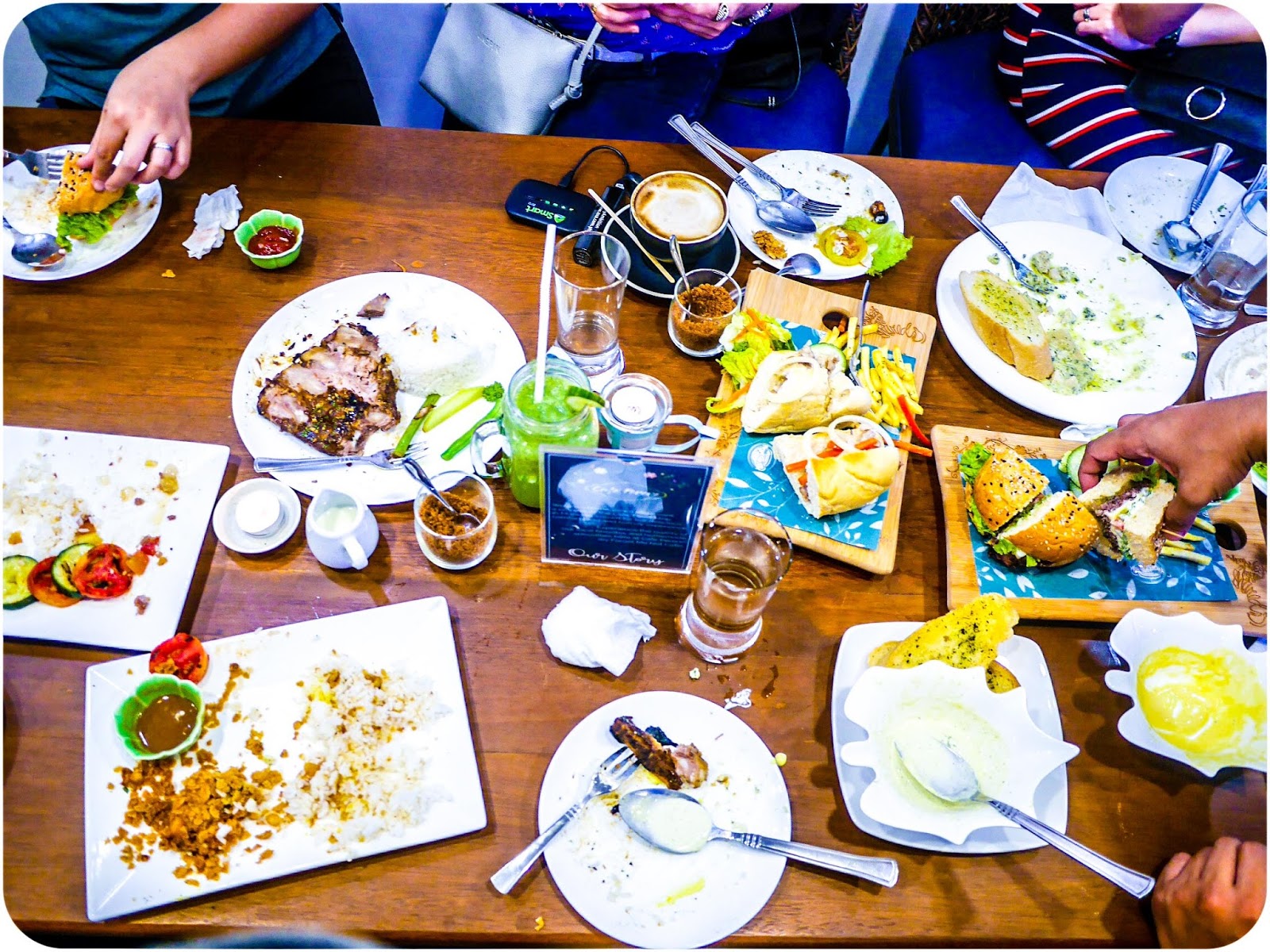 Dining | Chilling in Cafe Perene at Ayala Mall Feliz - KATOOGA